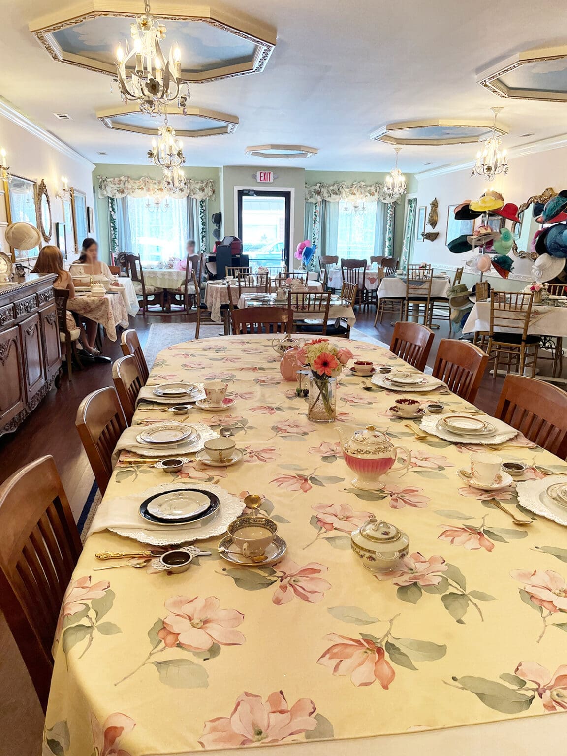 Review: Afternoon Tea at The Tea Cart in Berryville, Virginia