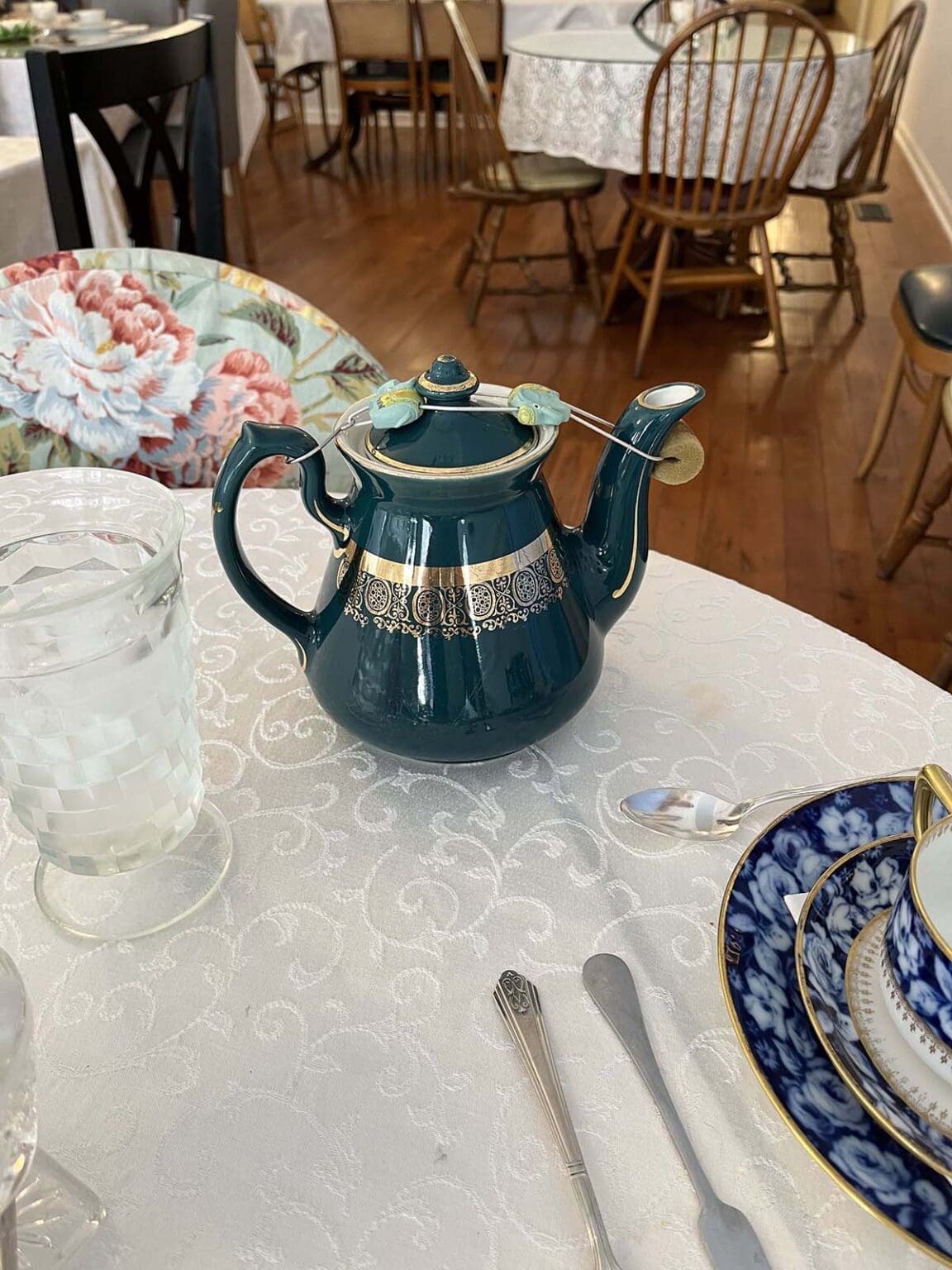 Review: Afternoon Tea at Miss Minerva's in Culpeper, Virginia